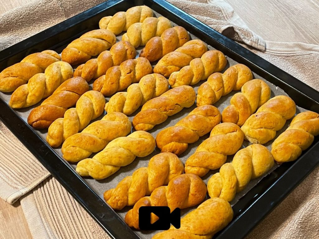 Πασχαλινά Κουλουράκια Παραδοσιακά - Γιώργος Γούλας | Ζαχαροπλαστική ...